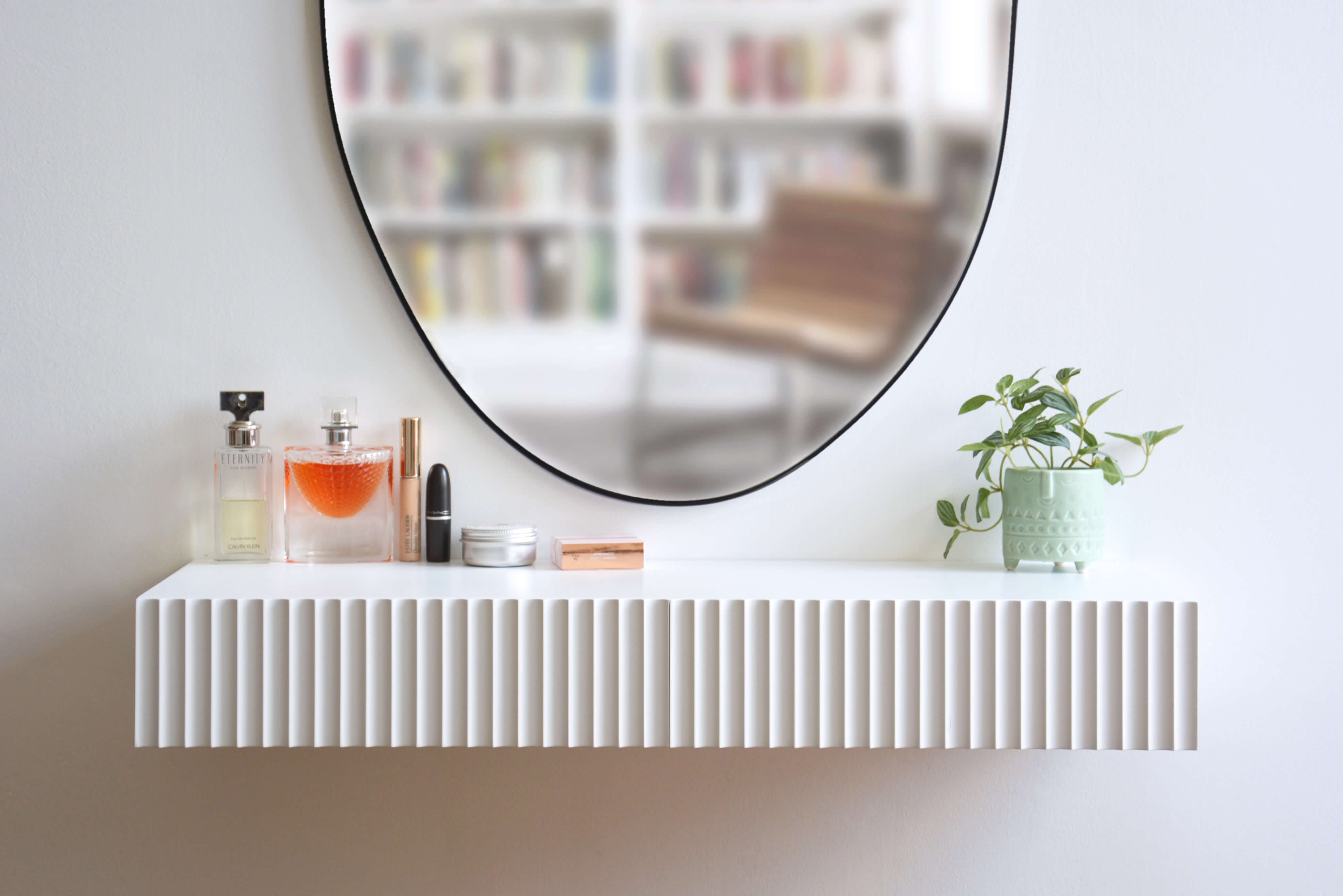 FLOATING DRESSING TABLES White / Wood FLUTED – M Collection Home + Design